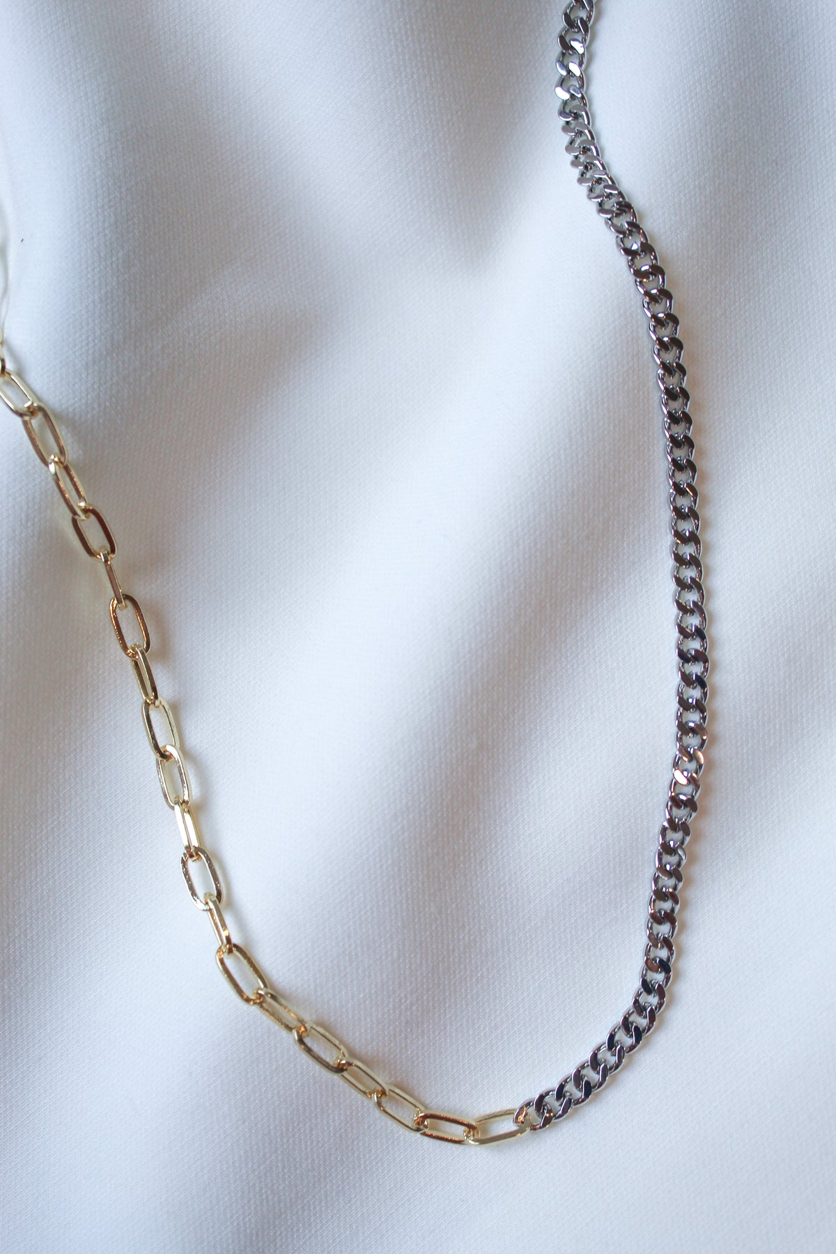 Saxon Chain | Red Letter Provisions
